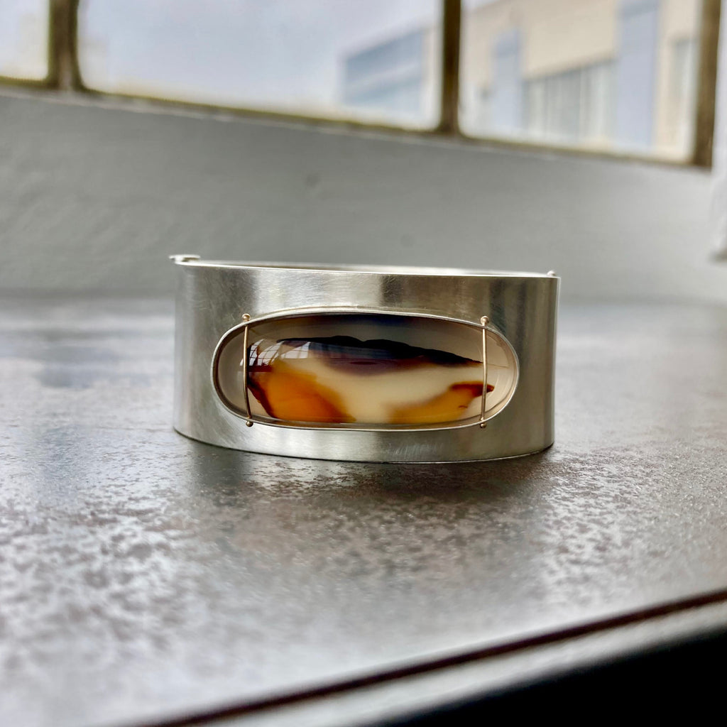 Captured Montana Agate Hinge Bracelet – hilaryfinck.com